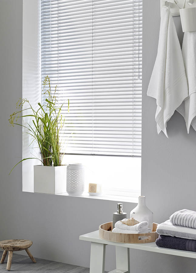 Persienne alu. 140 X 160 hvit | princessbutikken.no